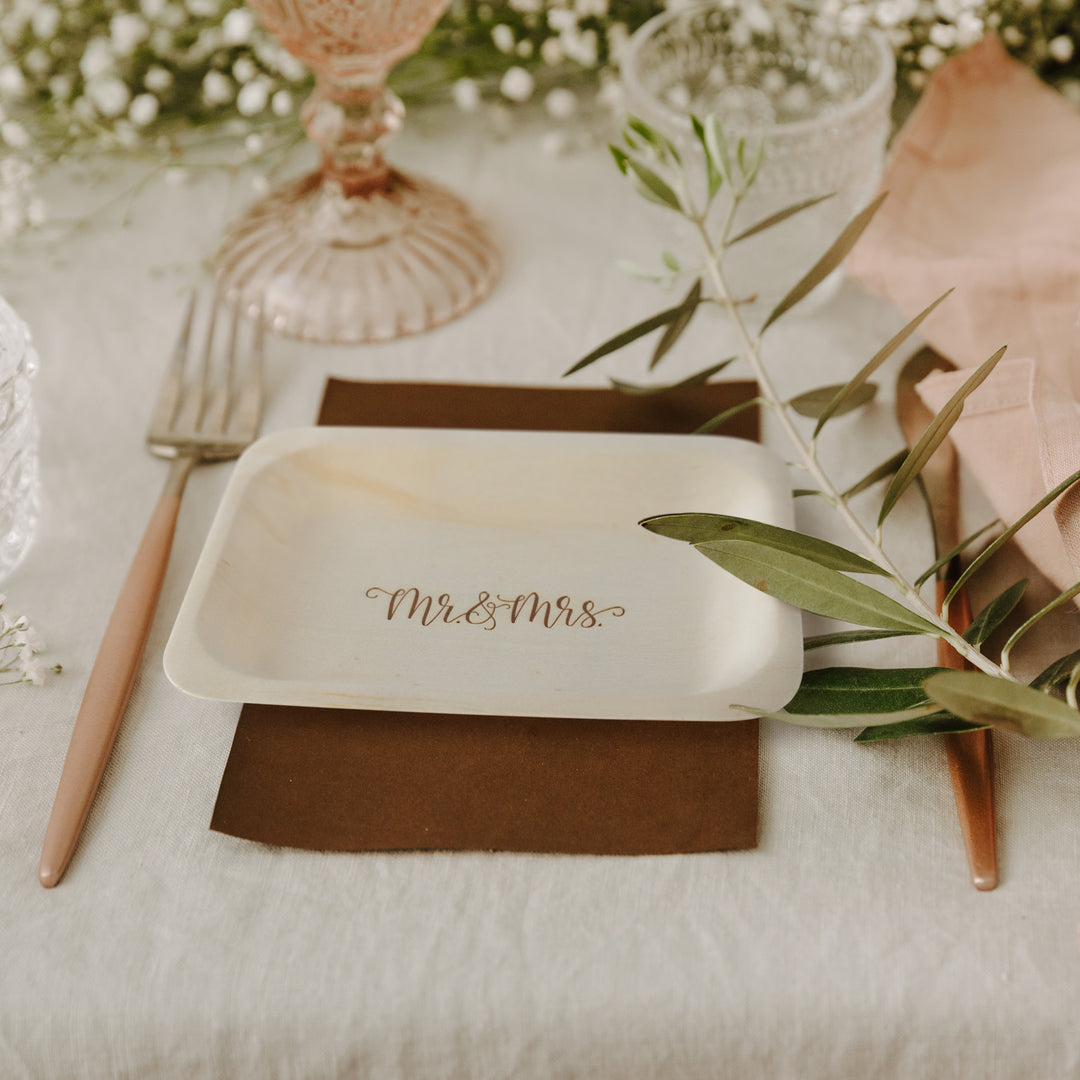 "Mr. and Mrs." Disposable Plates (7.5" x 5.5", 50-Pack) – Wood & Wonder